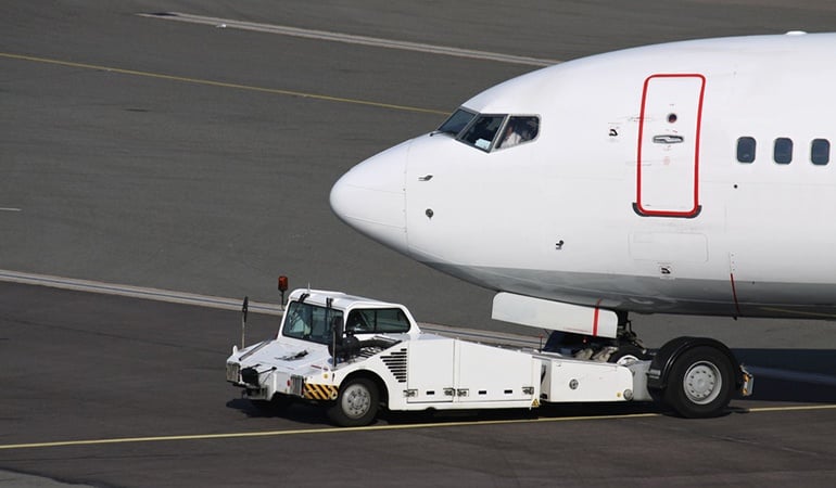 5 Types of Aircraft Tugs: Tow bars or electric aircraft tugs